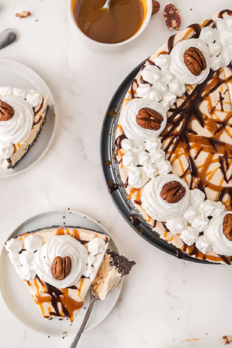No Bake Turtle Pie Recipe - My Organized Chaos
